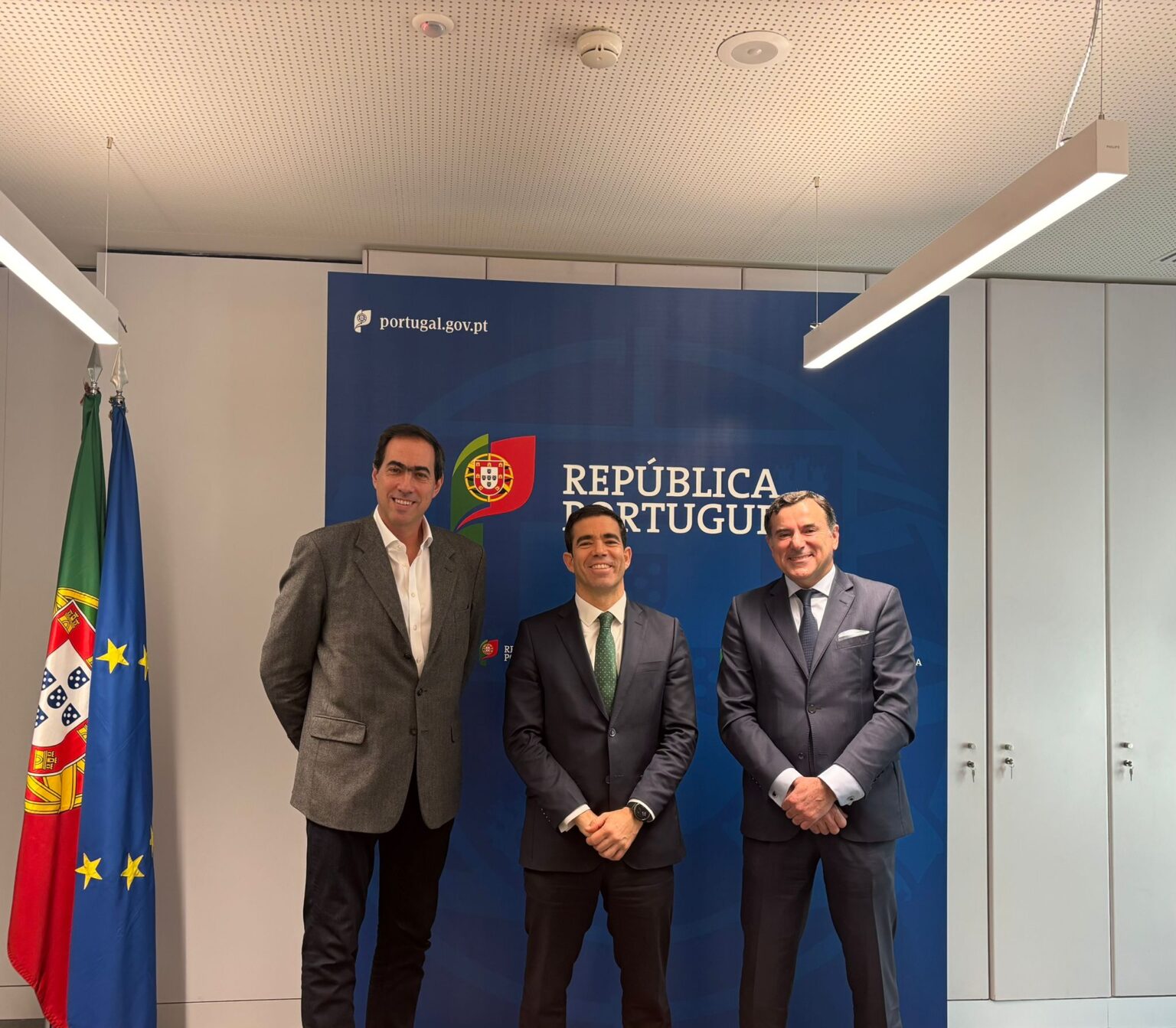 Portuguese Diaspora Council meets with the Minister of the Presidency ...